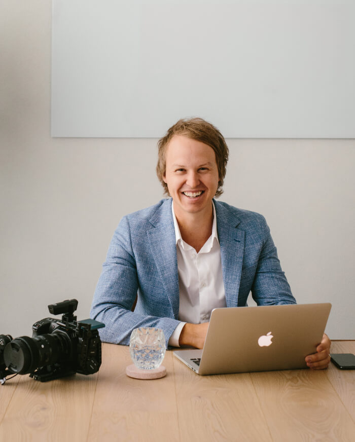 LinkedIn Ads Agency | Ad Gurus